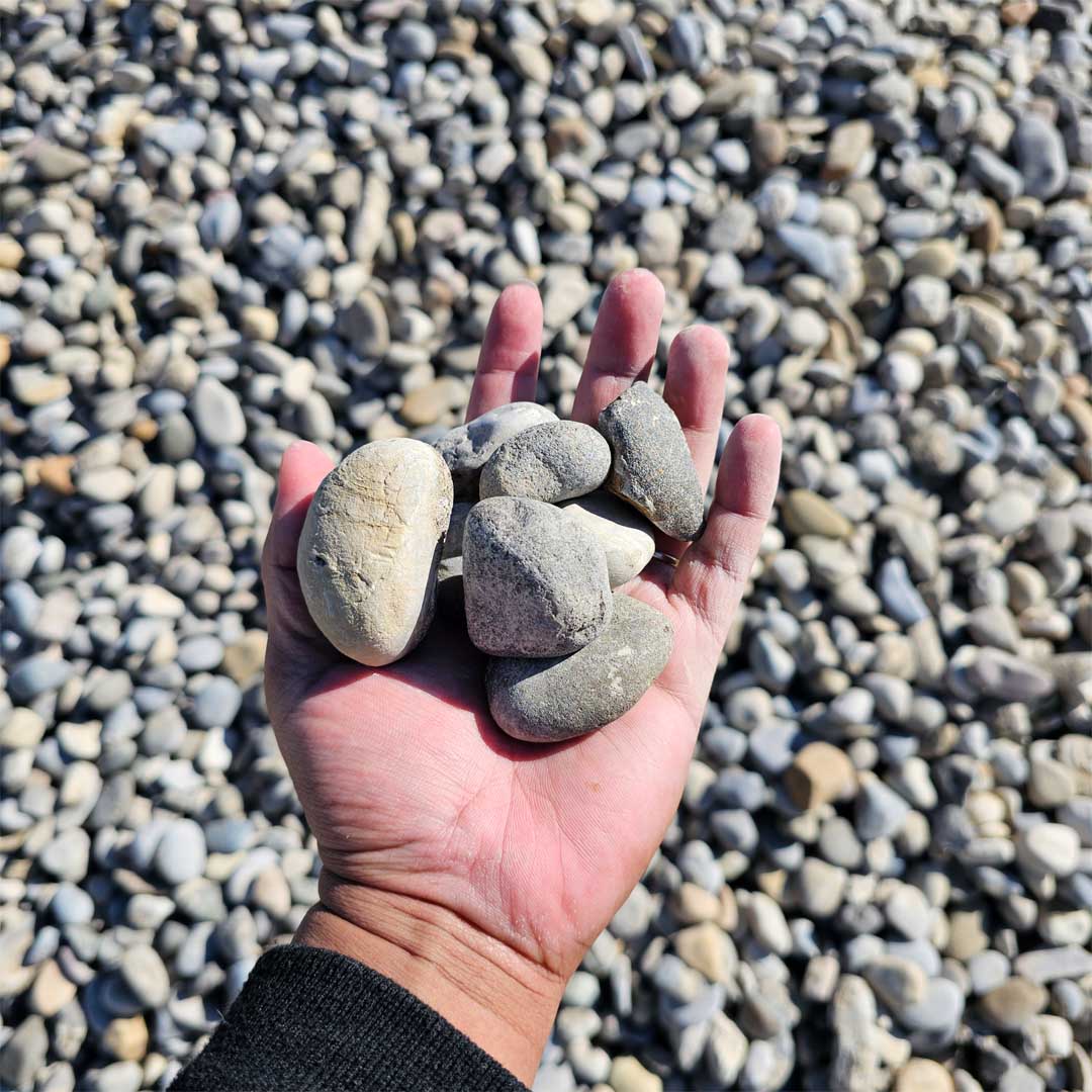 40mm Washed Round Rock Calgary | Decorative Rock Garden – TMH ...
